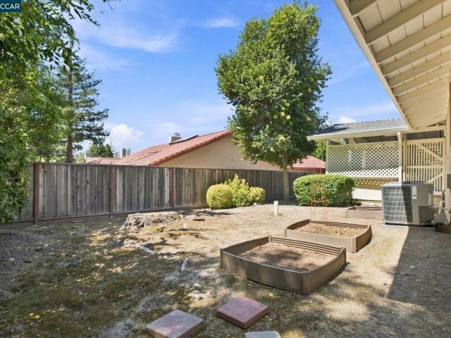 232 Dantley Way