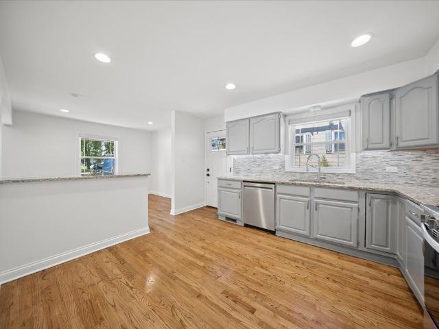 232 E 55th Street