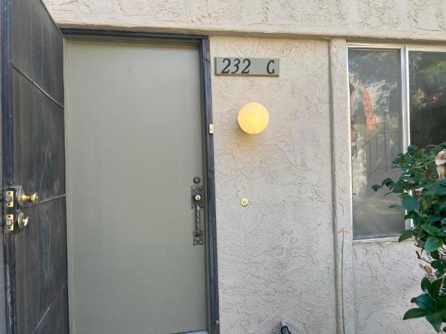 232 E Via Escuela C