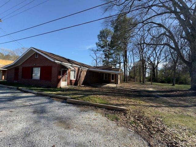 232 E Calhoun St, Bruce, MS 38915