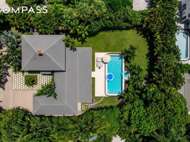 232 Essex Ln, West Palm Beach, FL