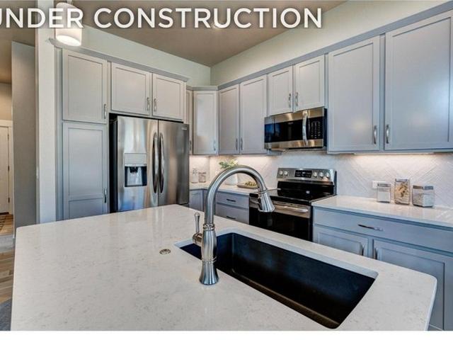 232 High Point Dr, Longmont, CO 80504