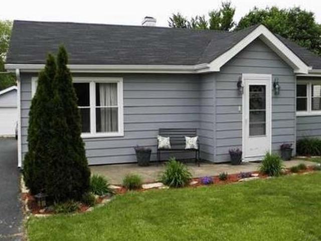 232 Highland Rd, 3 beds, 2 full baths