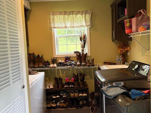 232 Hilltop Road