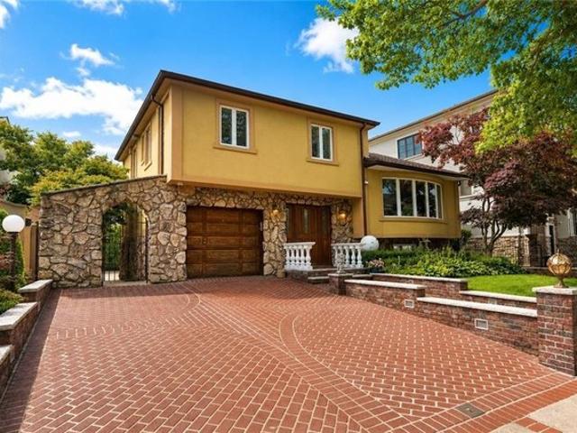 232 Mayfair Dr N, Brooklyn, NY 11234