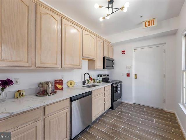 232 Main Street # 4