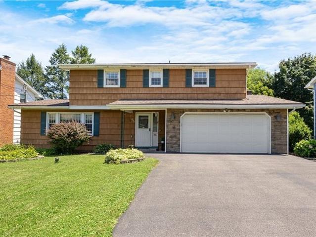 232 Marsh Dr, Syracuse, NY 13214