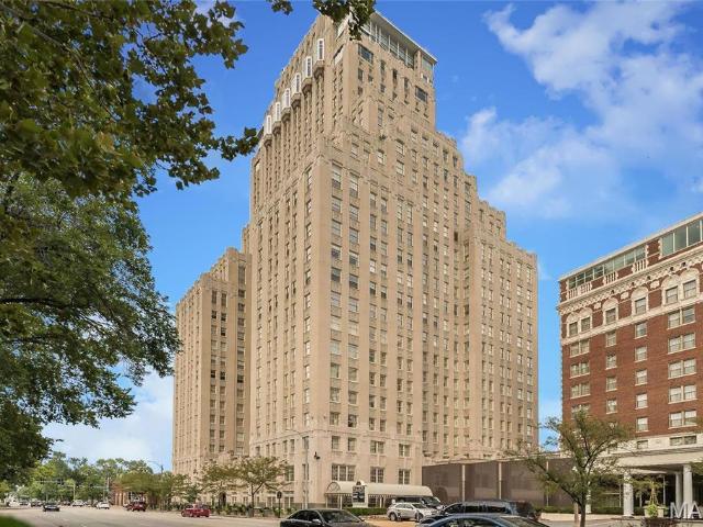 232 N Kingshighway Blvd, Unit 1102, St. Louis, MO 63108 | MLS #25065 | Compass