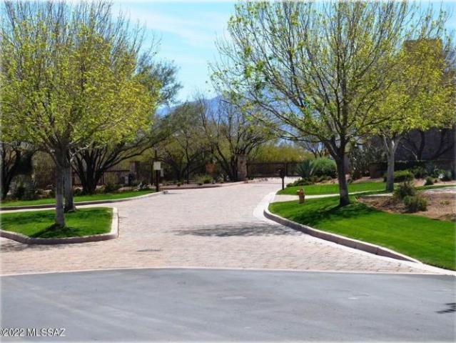 232 N Palomino Run Pl, Sahuarita, AZ 85629