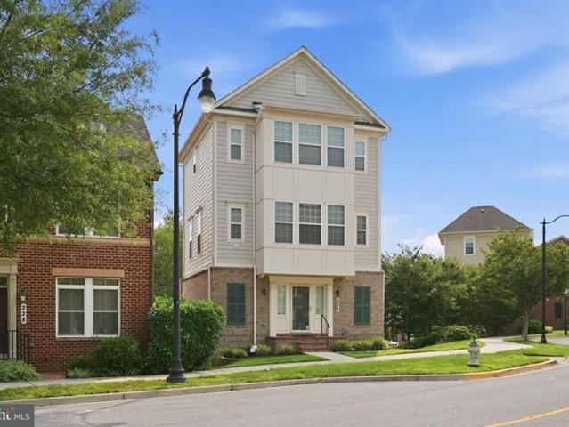 232 Parkview Ave, Gaithersburg, MD 20878