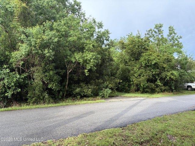 232 Pine Ridge Dr, Waveland, MS 39576