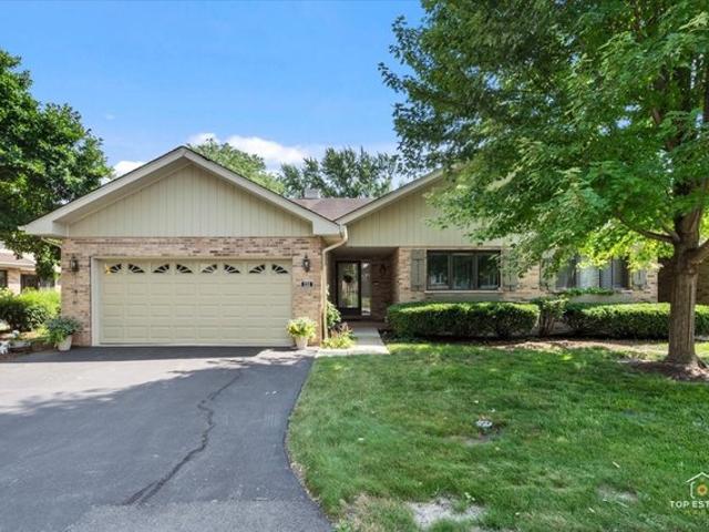232 Royal Ln Unit 232, Bloomingdale, IL 60108
