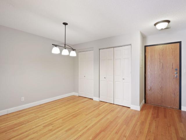 232 W Franklin Avenue # 206