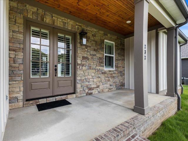 232 Winding Glen Drive NW
