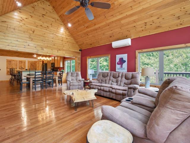 232 Victoria Circle