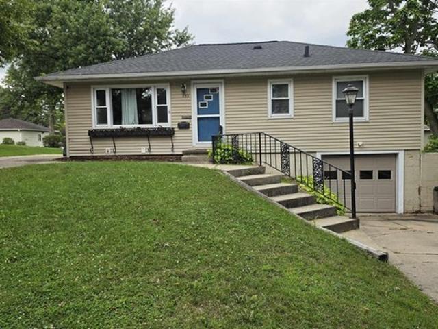 232 Zelmar St, Waterloo, IA 50701