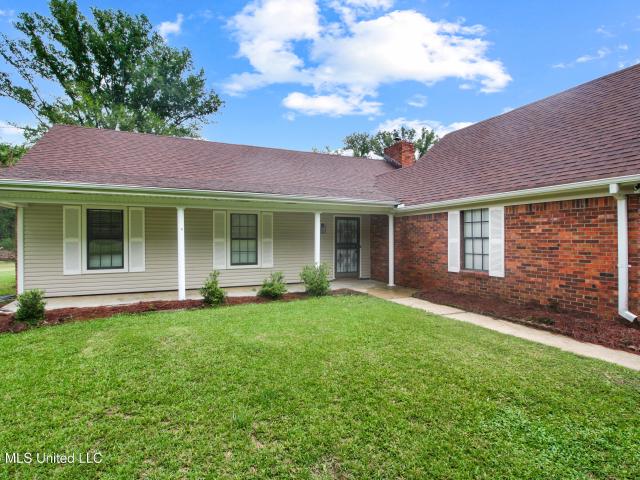 2334 N Pine Lea Drive
