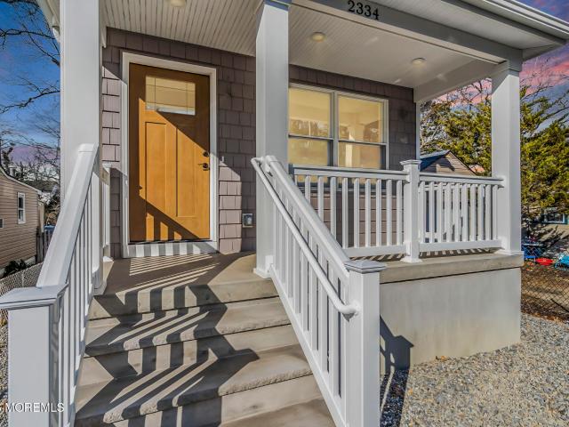 2334 Adams Avenue