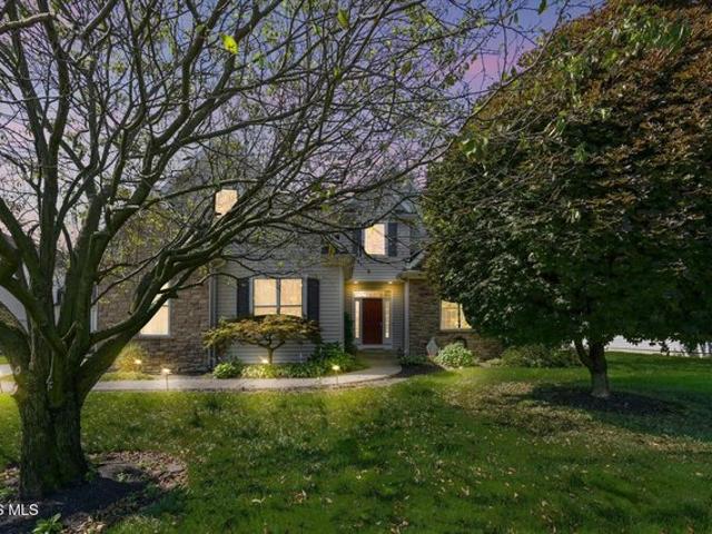2334 Sunflower Ct, Perrysburg, OH 43551