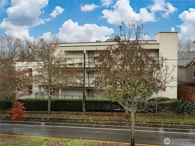 2334 Thorndyke Ave W, Unit 202, Seattle, WA 98199 | MLS #2457