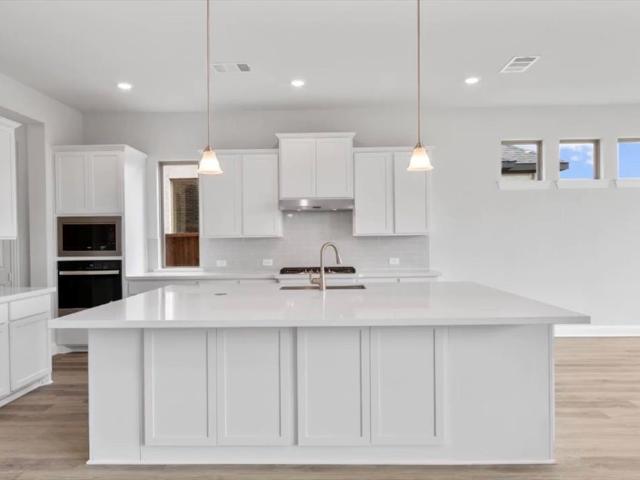 2335 Miranda Lane