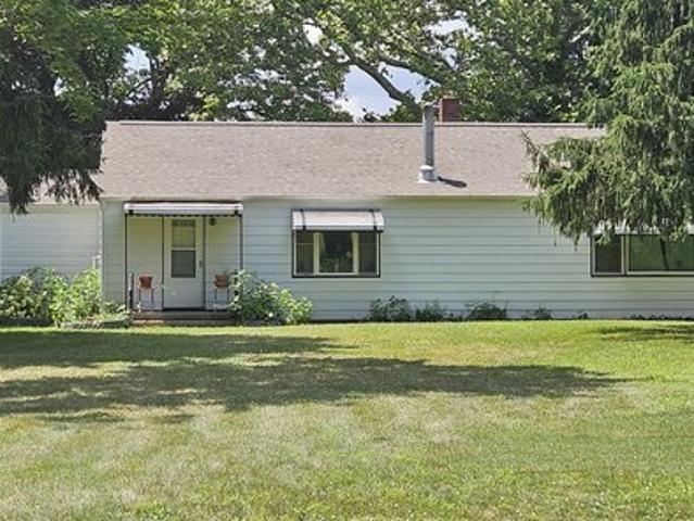 2335 N 33rd St, Galesburg, MI 49053