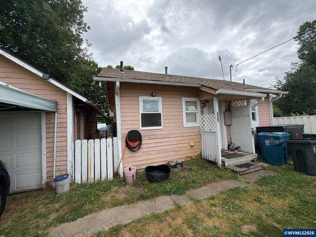 2335 NE Walnut Ave, Salem, OR 97301