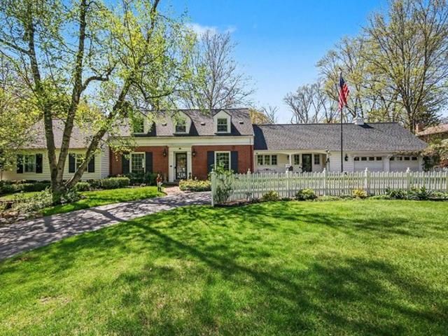 2335 Breton Rd SE, Grand Rapids, MI 49546
