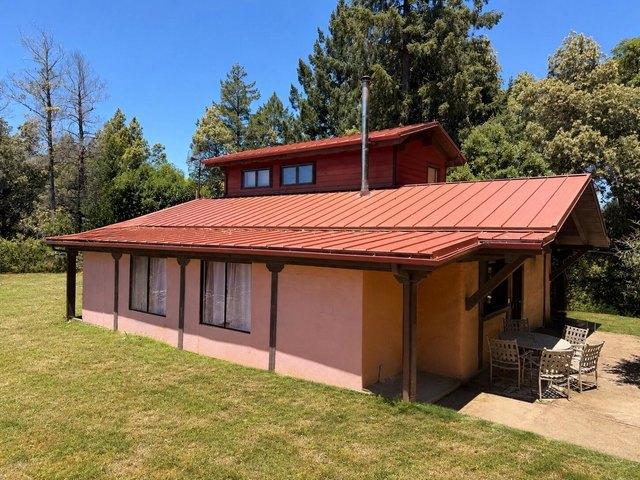 2335 Crooked Prairie Rd, Garberville, CA 95542