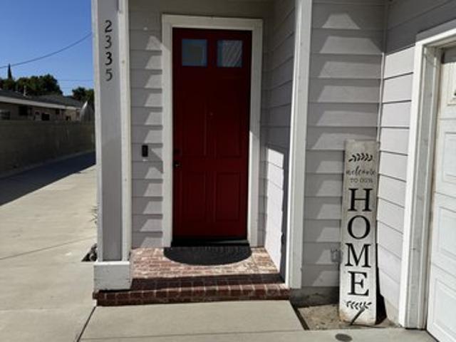 2335 E Poppy St, Long Beach, CA 90805