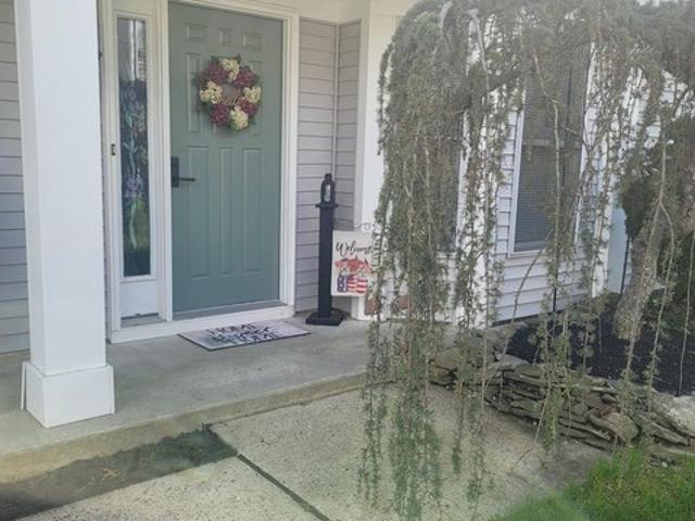 2335 Kira Ct, Toms River, NJ 08755