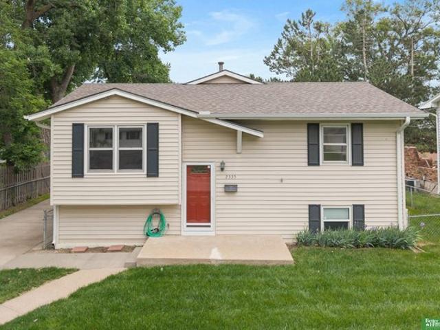 2335 S 123rd St, Omaha, NE 68144