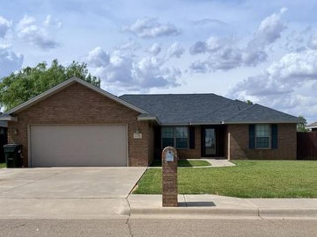 2336 Cobblestone Cir, Clovis, NM 88101