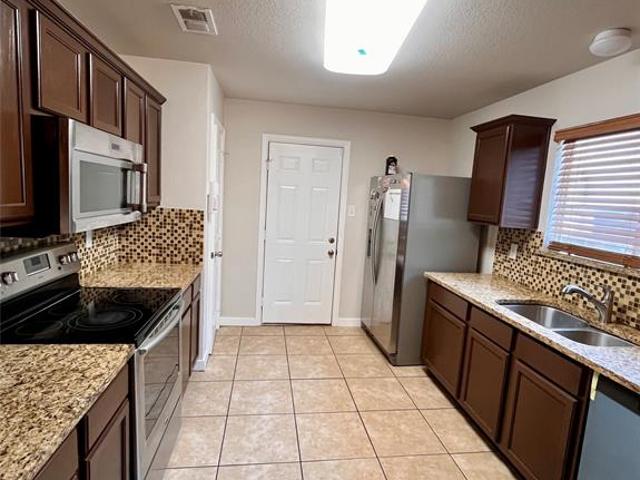 2336 Summit Lane