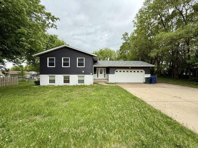 2336 W 49th St, Davenport, IA 52806