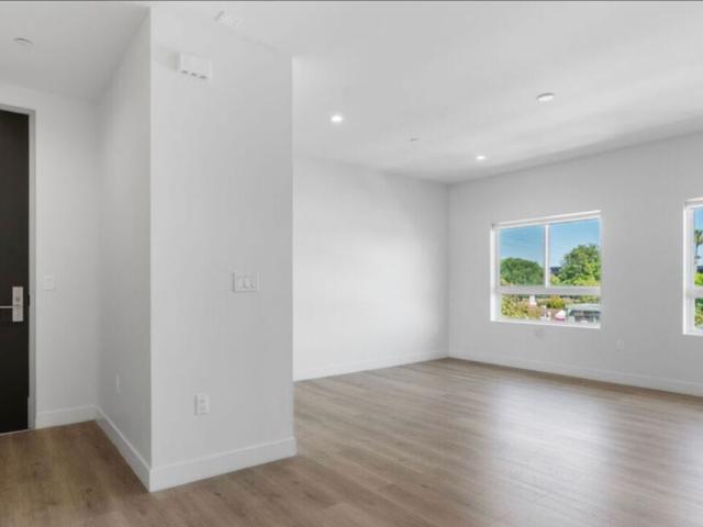 2336 Westwood Blvd, Unit 208, Los Angeles, CA 90064 | Compass