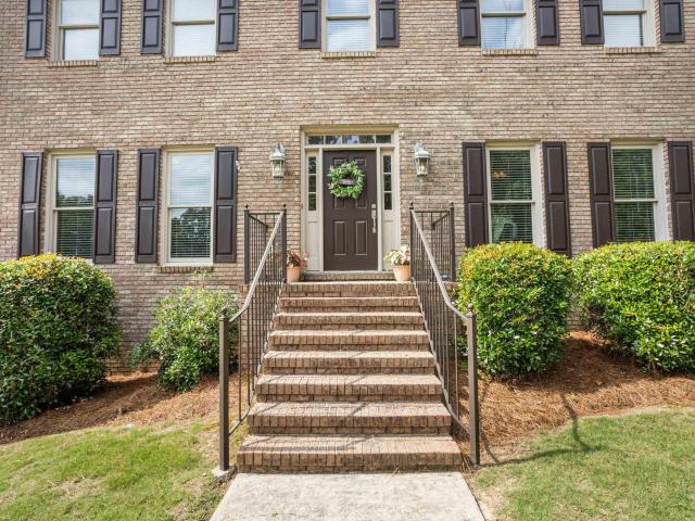 2336 Woodland Circle