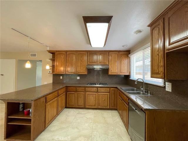 23370 Schoolcraft