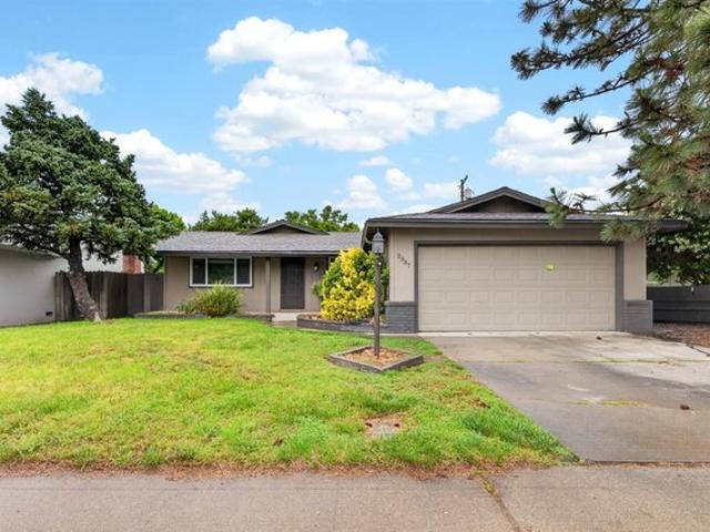2337 Corbin Ln, Lodi, CA 95242