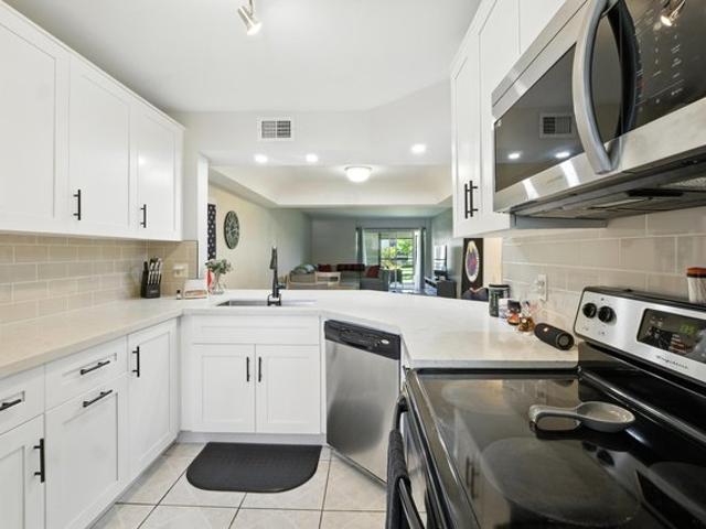 23380 Carolwood Ln Unit 202, Boca Raton, FL 33428