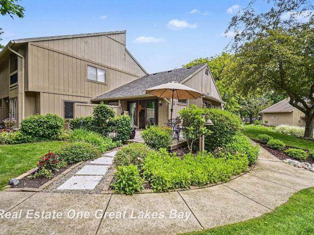2338 Bay Woods Court