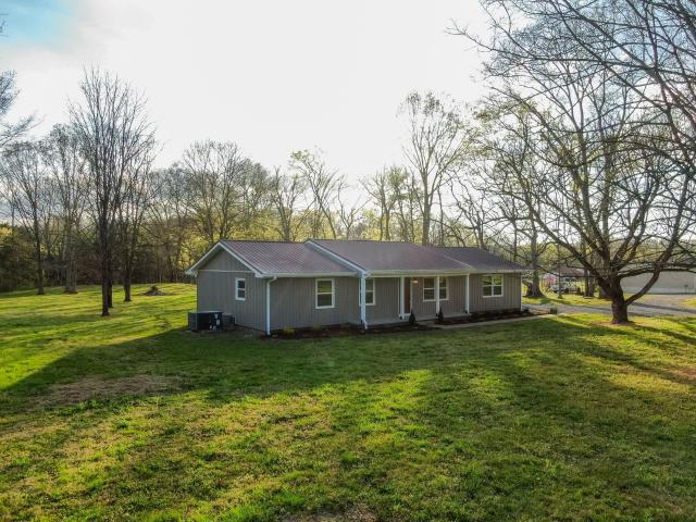 2338 Highway 82 S