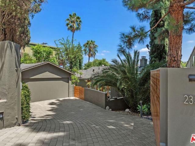 2338 Lyric Avenue