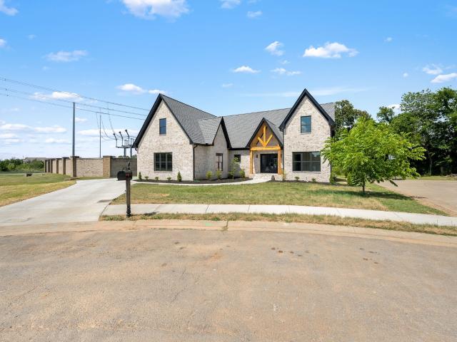 2338 Thad Ct