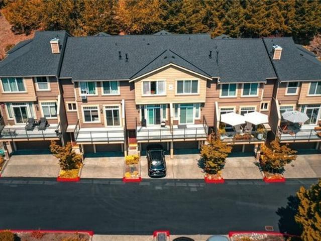 23300 SE Black Nugget Rd Unit H2, Issaquah, WA 98029
