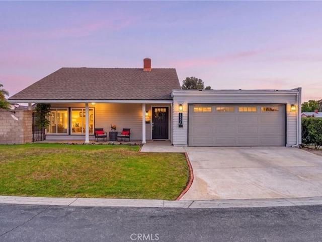 23306 Buckland Ln, Lake Forest, CA 92630