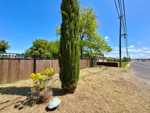 2330 Main St, Escalon, CA 95320 | MLS #226044