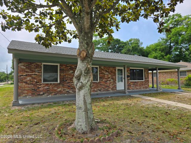 2330 Middlecoff Drive