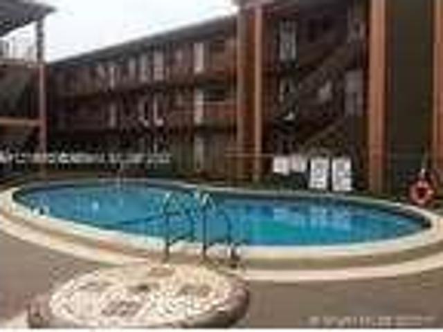 2330 NW 11th St #5, Miami, FL 33125