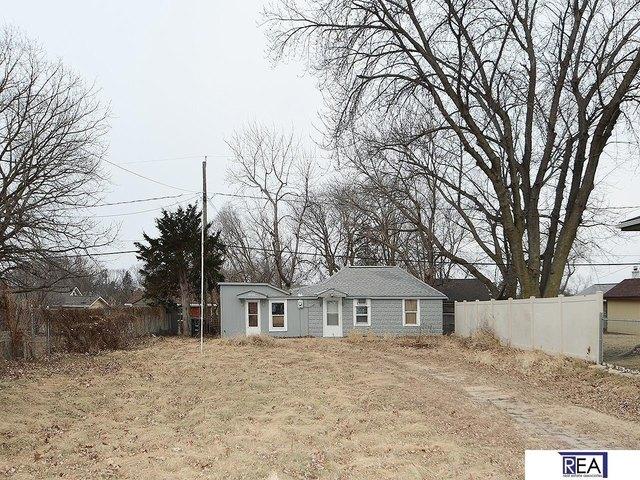 2330 N 69th St, Omaha, NE 68104